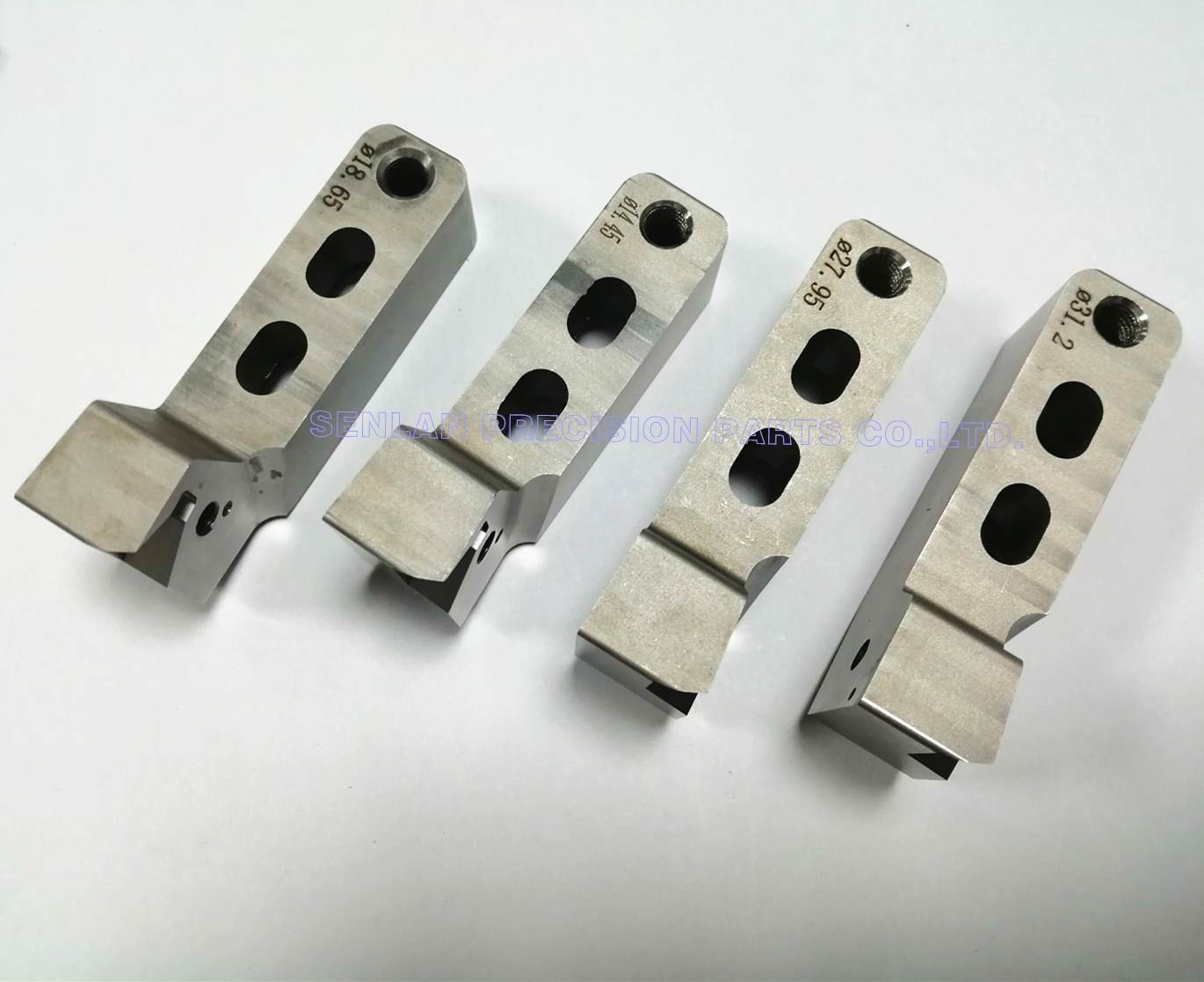 ชิ้นส่วนเครื่องจักร Cnc OEM S45C / ชิ้นส่วนแม่พิมพ์ฉีดพลาสติกความ ...